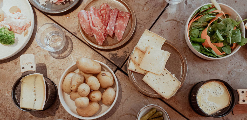 Trucs et astuces pour une Raclette party réussie - Monbleu